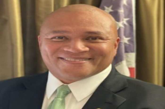 The man confirmed — and then rejected — as Edmonds police chief wants ...